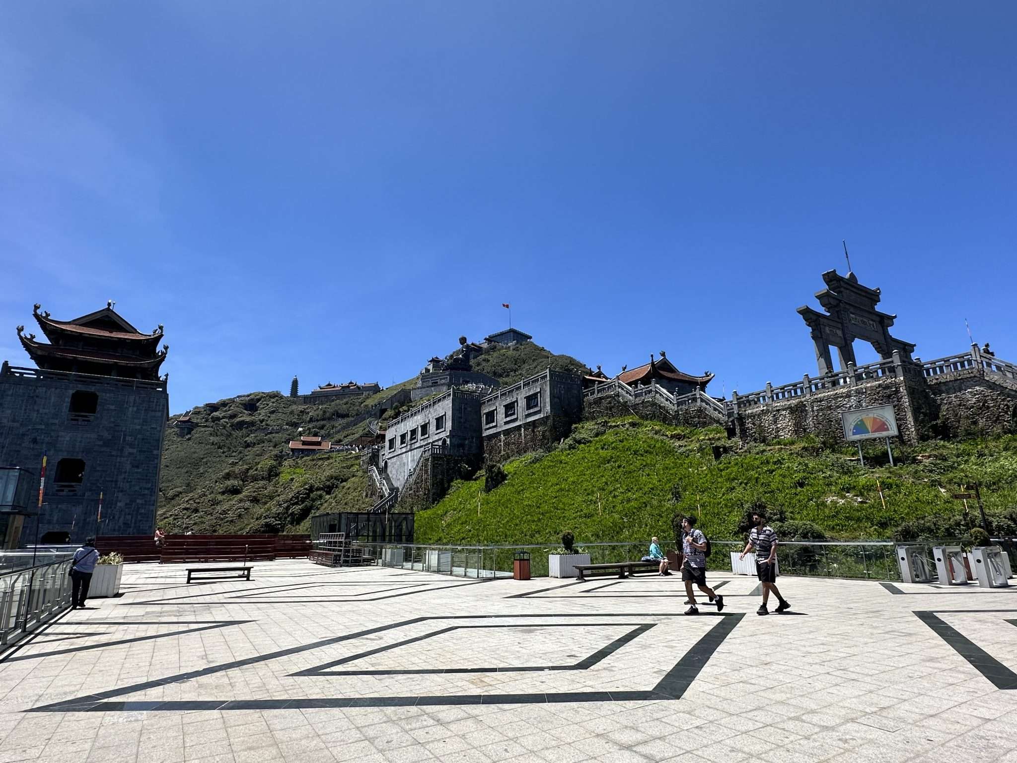 The Ultimate Fansipan Cable Car and Funicular Guide